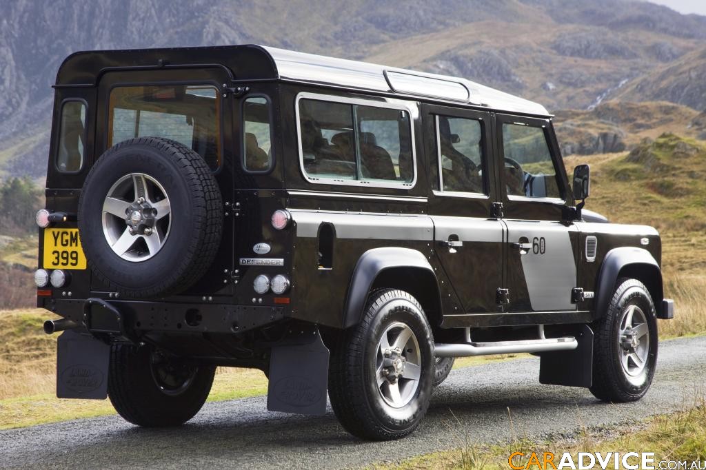 Land Rover Defender 110 2.5 TDi (107 Hp)